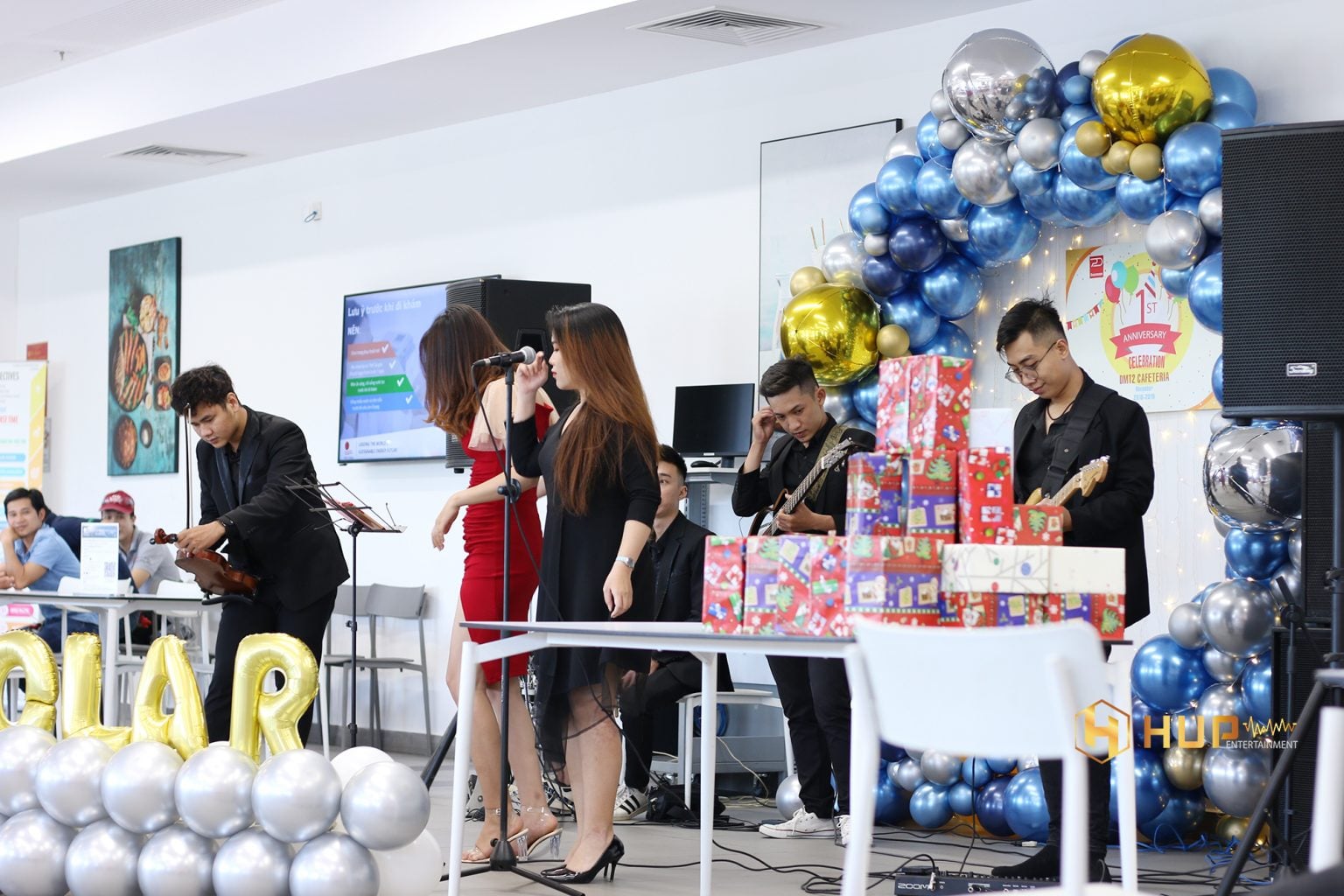 BOOK SHOW | HUP ENTERTAINMENT- Thuê band nhạc, ca sĩ